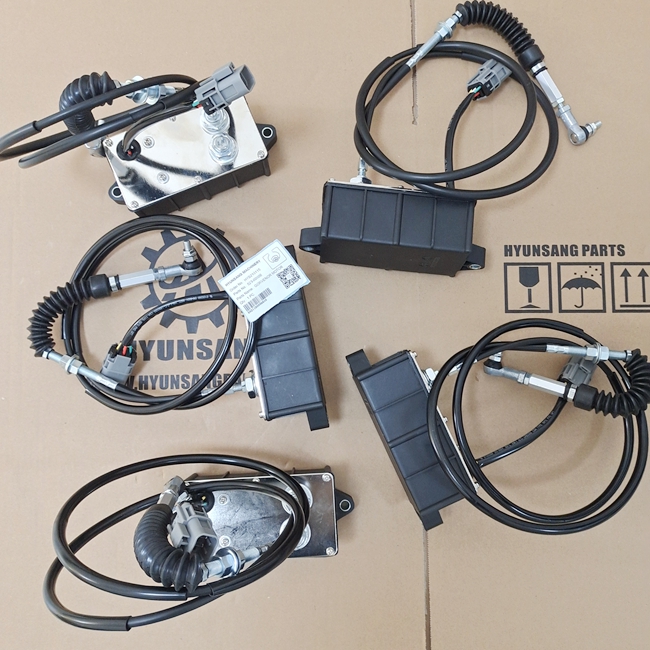 Hyunsang Gorvenor Throttle Motor 523-00006 For 225LC-V 250LC-V 220LC-V
